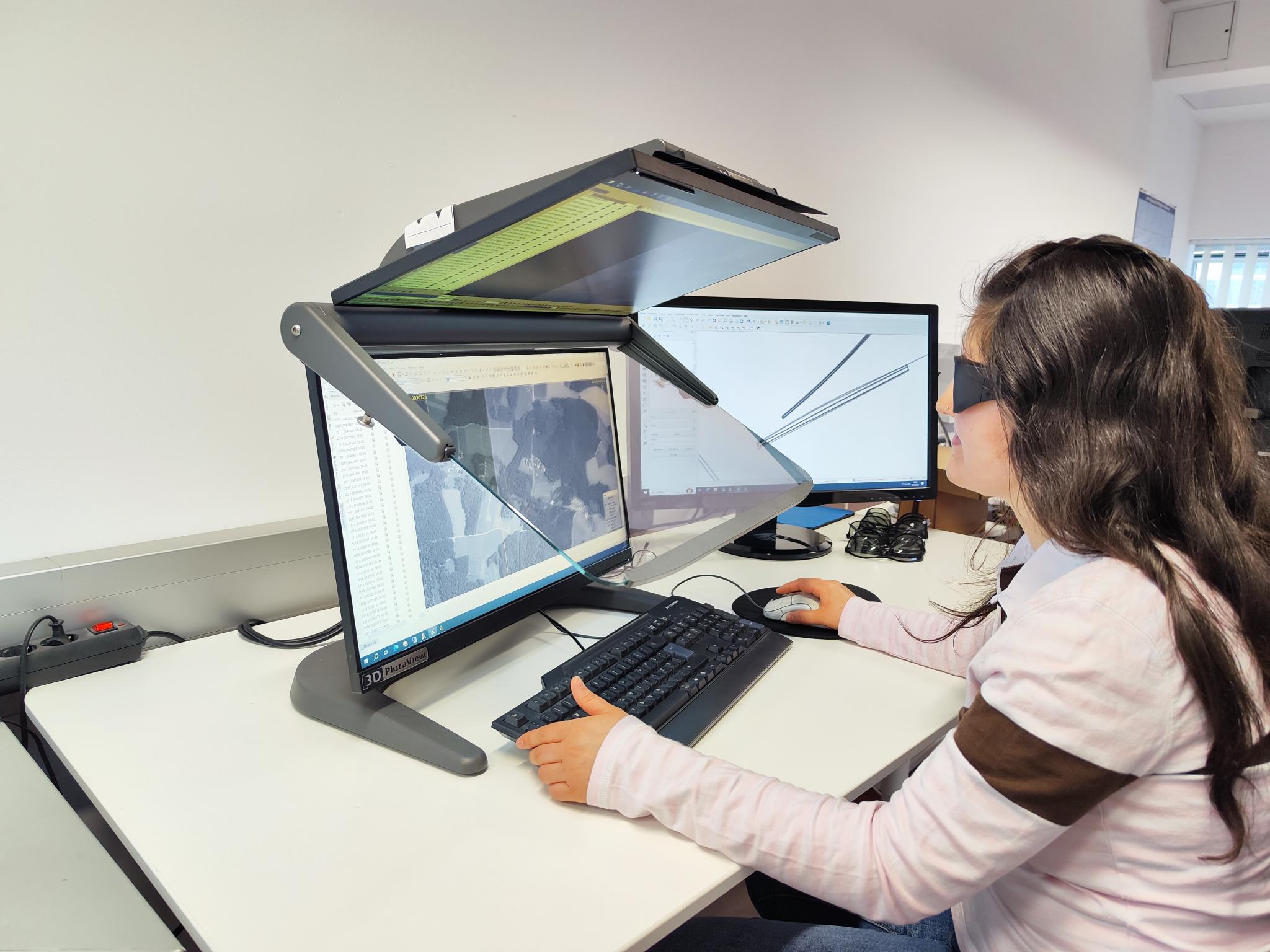3D monitors digitalise the forest - Schneider Digital